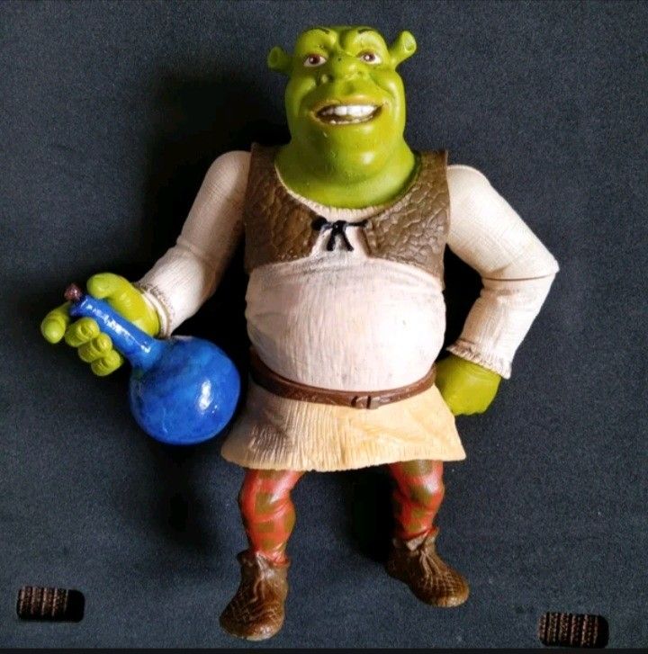 Figure shrek, Toys & Collectibles, Mainan di Carousell