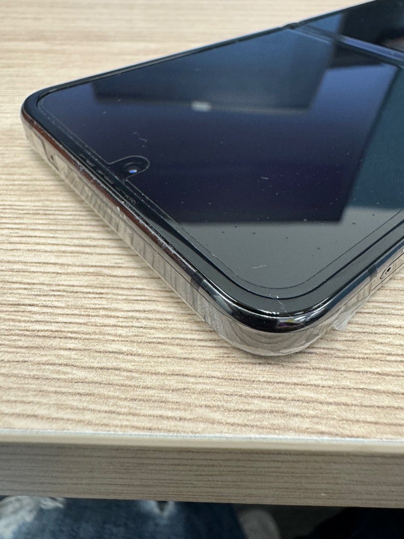 Galaxy Z Flip 4 Graphite 256GB, Mobile Phones & Gadgets, Mobile Phones ...
