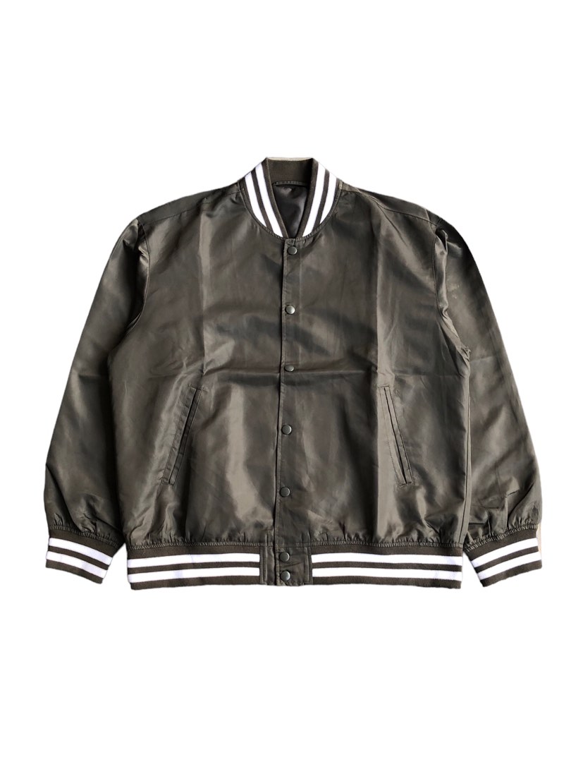 Gu Varsity Jackets, Fesyen Pria, Pakaian , Atasan di Carousell