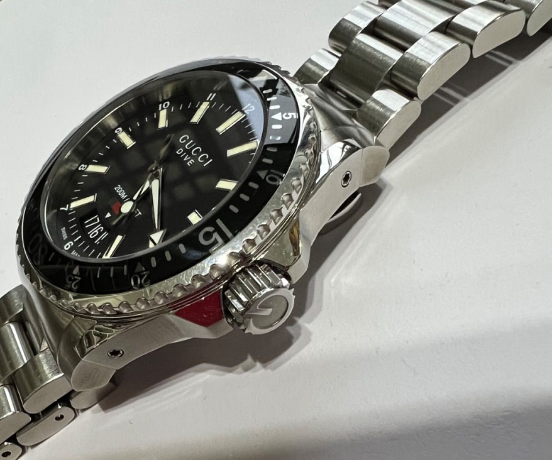 Gucci Dive Watch 40mm Quartz 200m, Luxury, Watches on Carousell