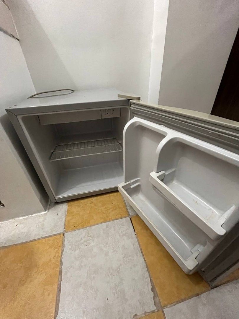 HANABISHI MINI REF, TV & Home Appliances, Kitchen Appliances ...