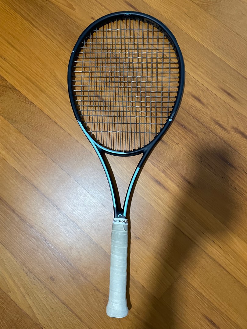 Head gravity pro 2023 tennis racquet , Sports Equipment, Sports & Games ...