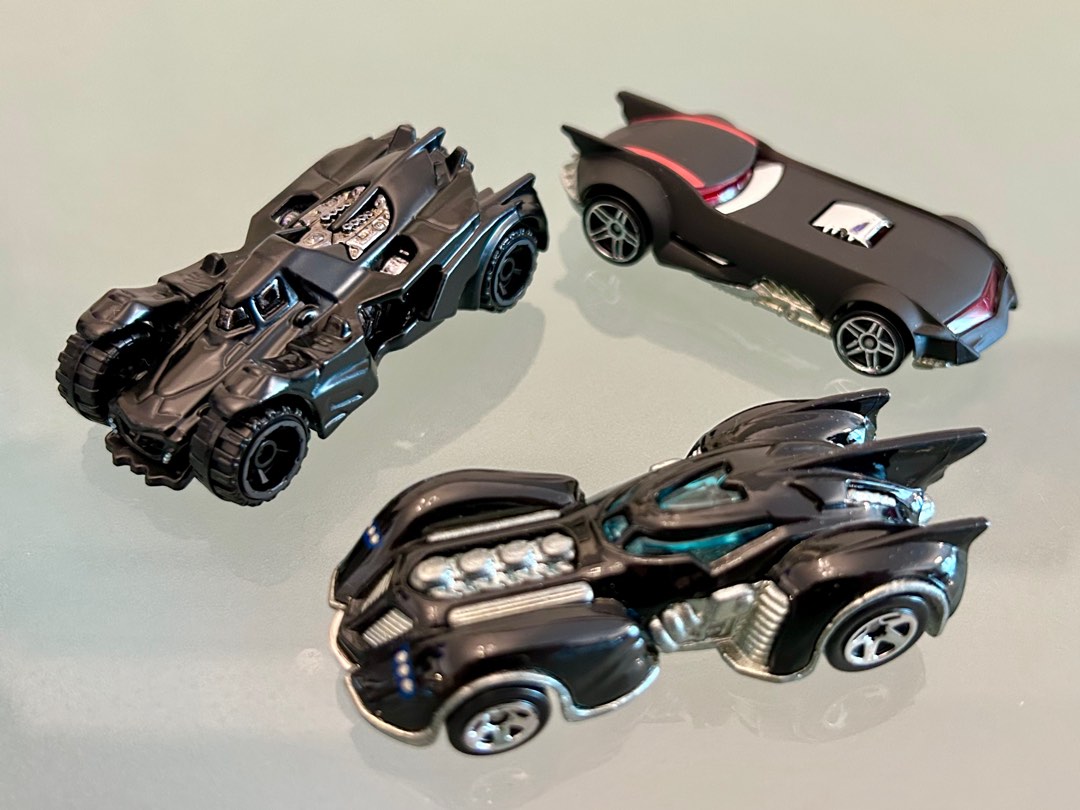 Hot Wheels Batmobile Set B of 3 cars 1/64 scale, Hobbies & Toys, Toys ...