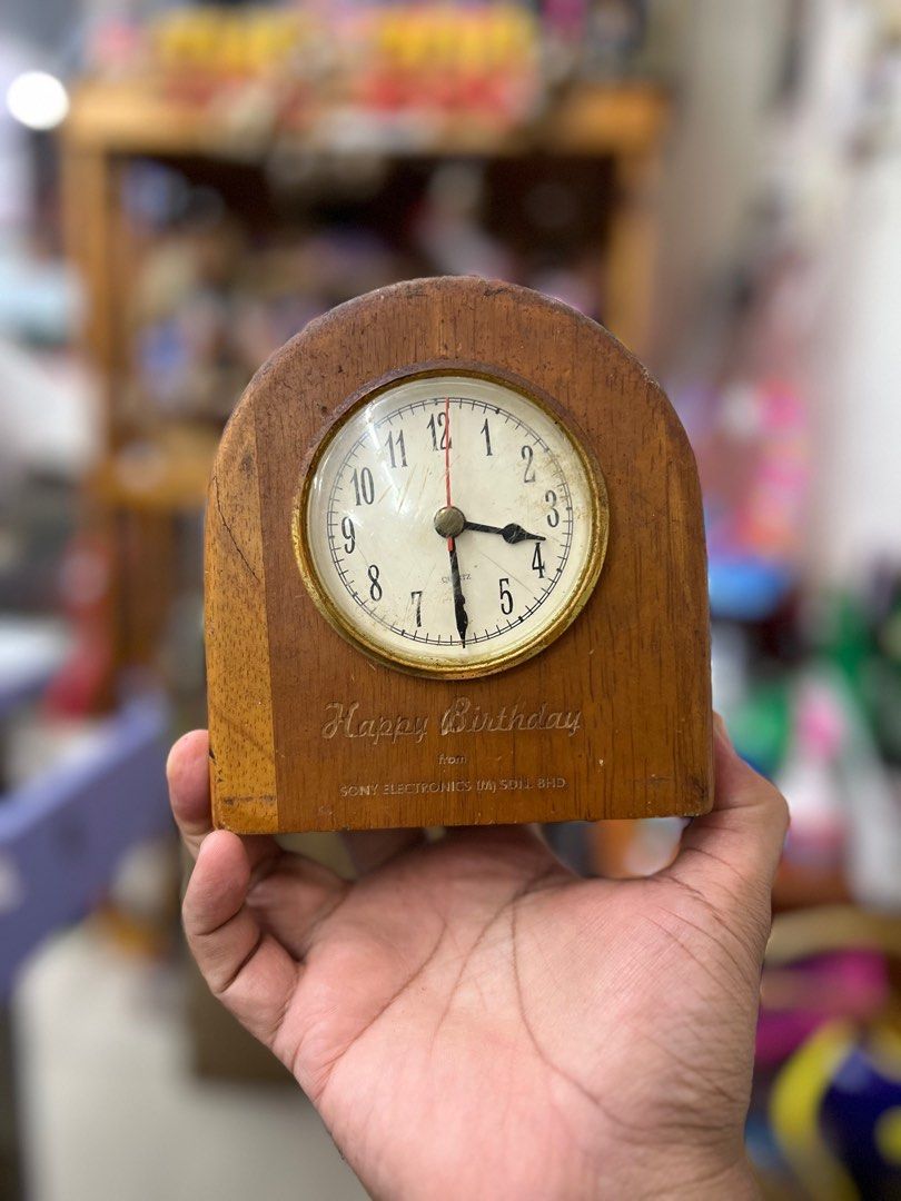 Jam Kayu Sony, Hobbies & Toys, Collectibles & Memorabilia, Vintage ...