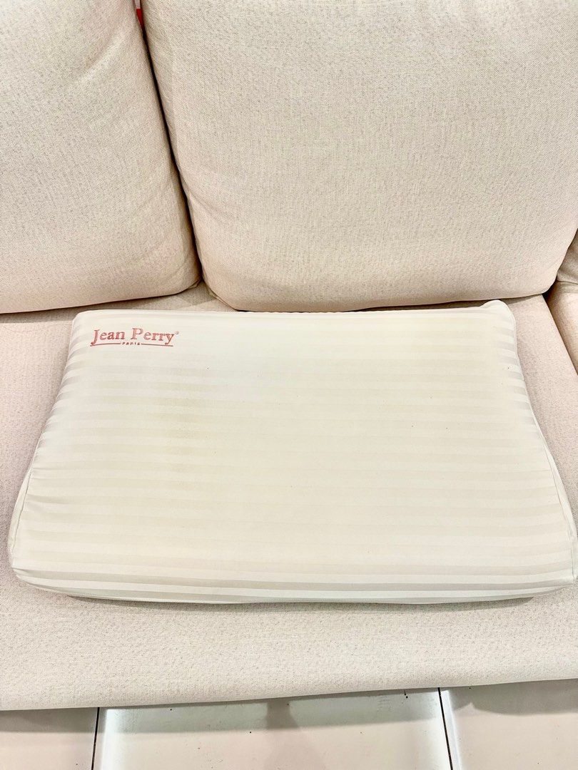 1 Jean Perry Memory Pillow with 2 free standard Jean perry pillow ...