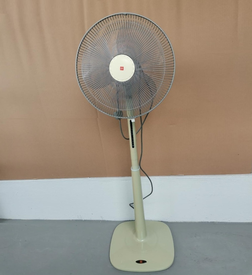 KDK 16" stand fan. Soft touch with timer with Rhythm ( YURAGI ...