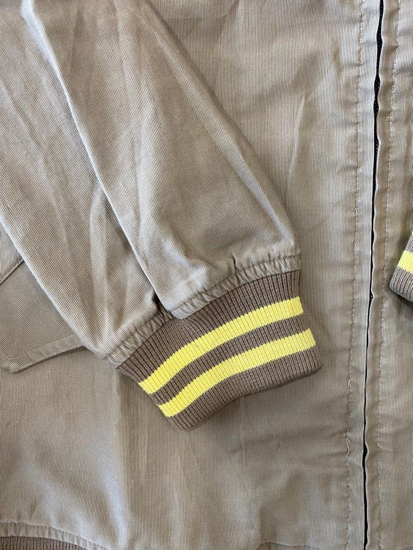 Khakis Jacket, Men's Fashion, Coats, Jackets and Outerwear on Carousell