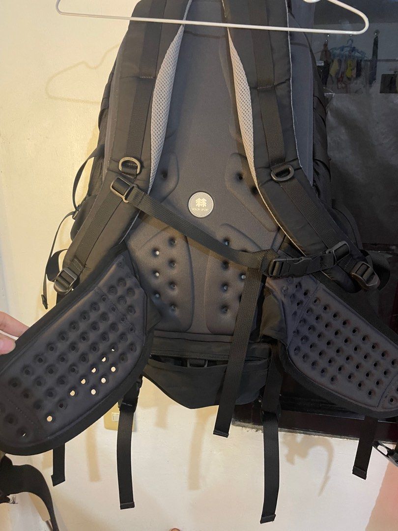 KOLON SPORT HIKING BACKPACK, Men's Fashion, Bags, Backpacks on Carousell