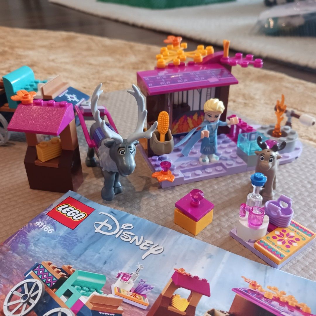 Lego Frozen Elsa and Sven campsite with wagon, 興趣及遊戲, 玩具 & 遊戲類 - Carousell
