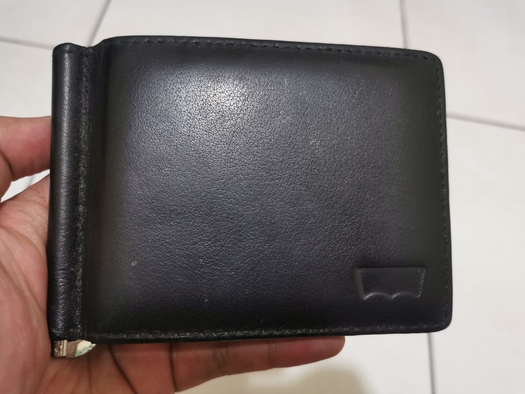 Levis Money Clip, Men's Fashion, Watches & Accessories, Wallets & Card Holders on Carousell