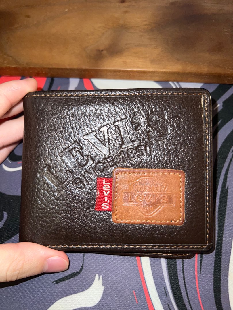 Levi’s Trifold Wallet, Men's Fashion, Watches & Accessories, Wallets ...