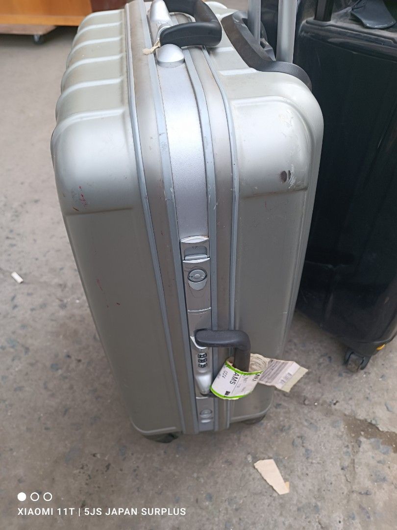 Luggage large size, Hobbies & Toys, Travel, Luggage on Carousell
