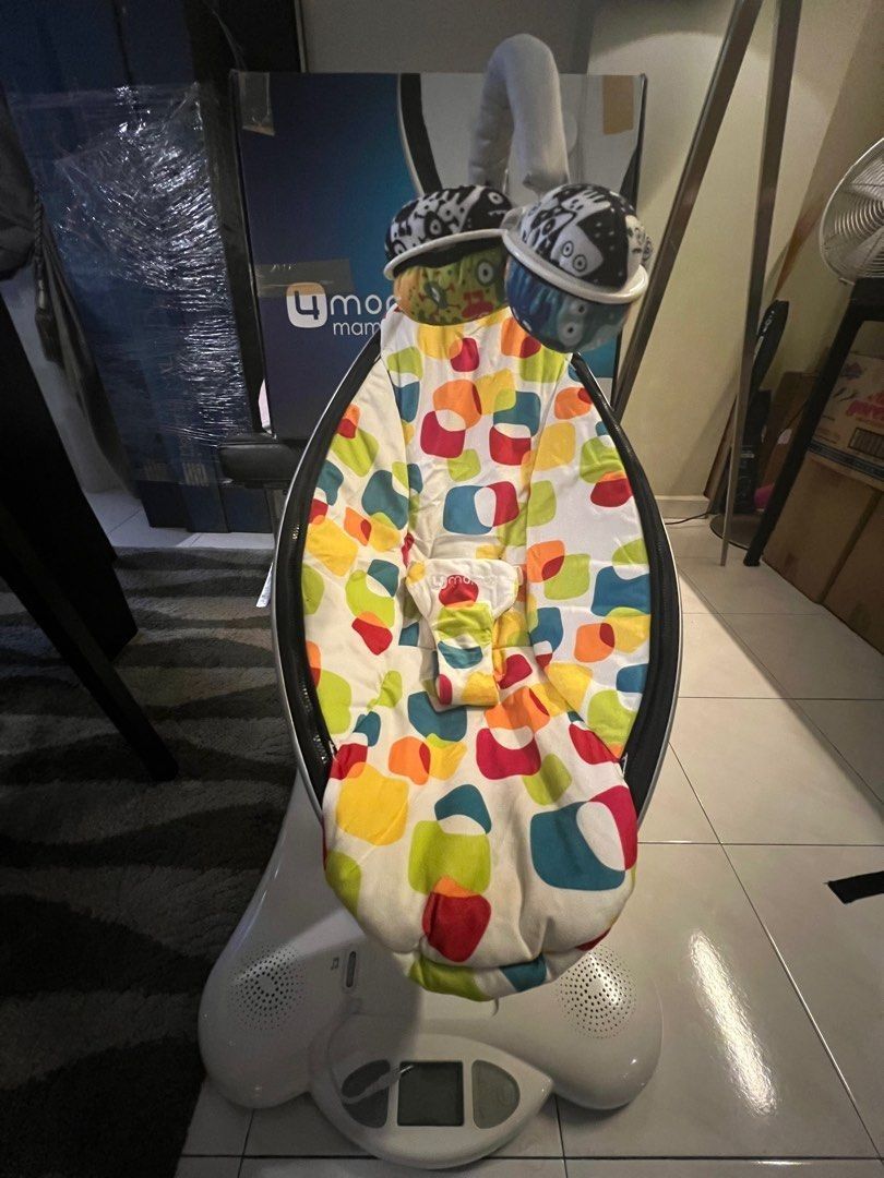 Mamaroo 2.0 Multicolor, Babies & Kids, Baby Nursery & Kids Furniture ...