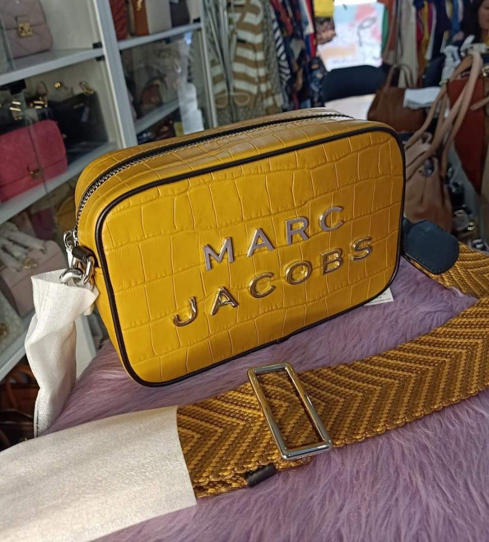 Marc Jacobs The Flash Crossbody Bag, Women's Fashion, Bags & Wallets ...