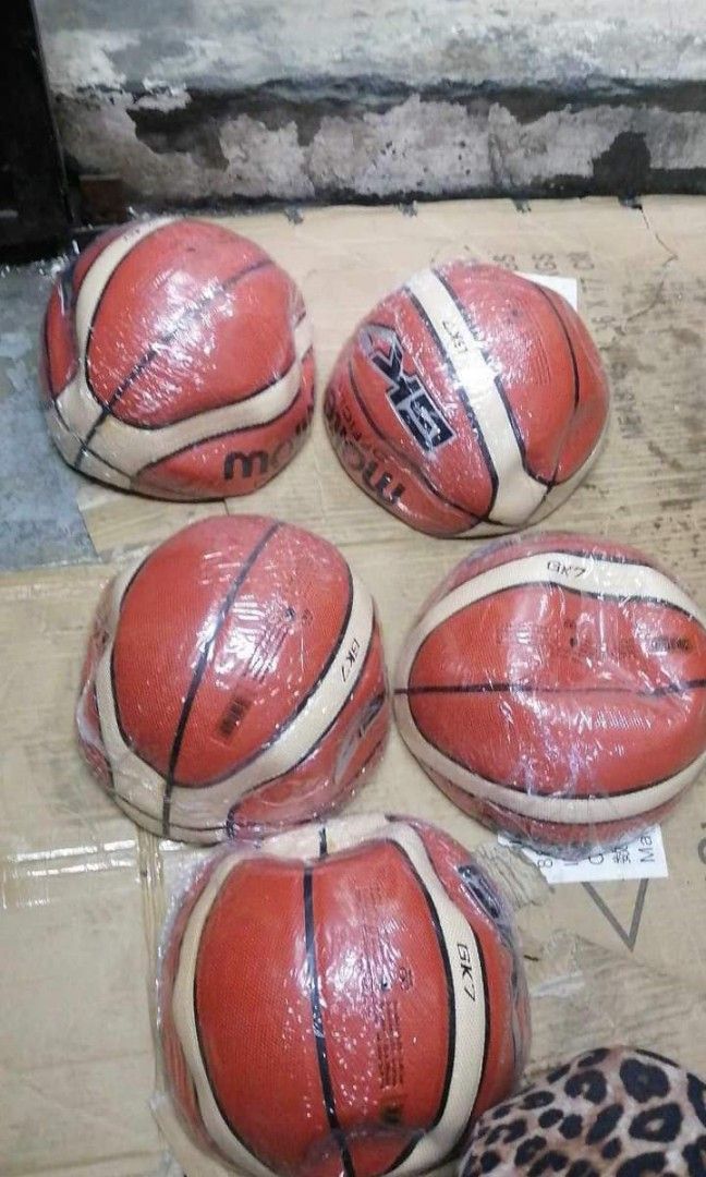 Molten ball exact size and weight, Sports Equipment, Sports & Games ...