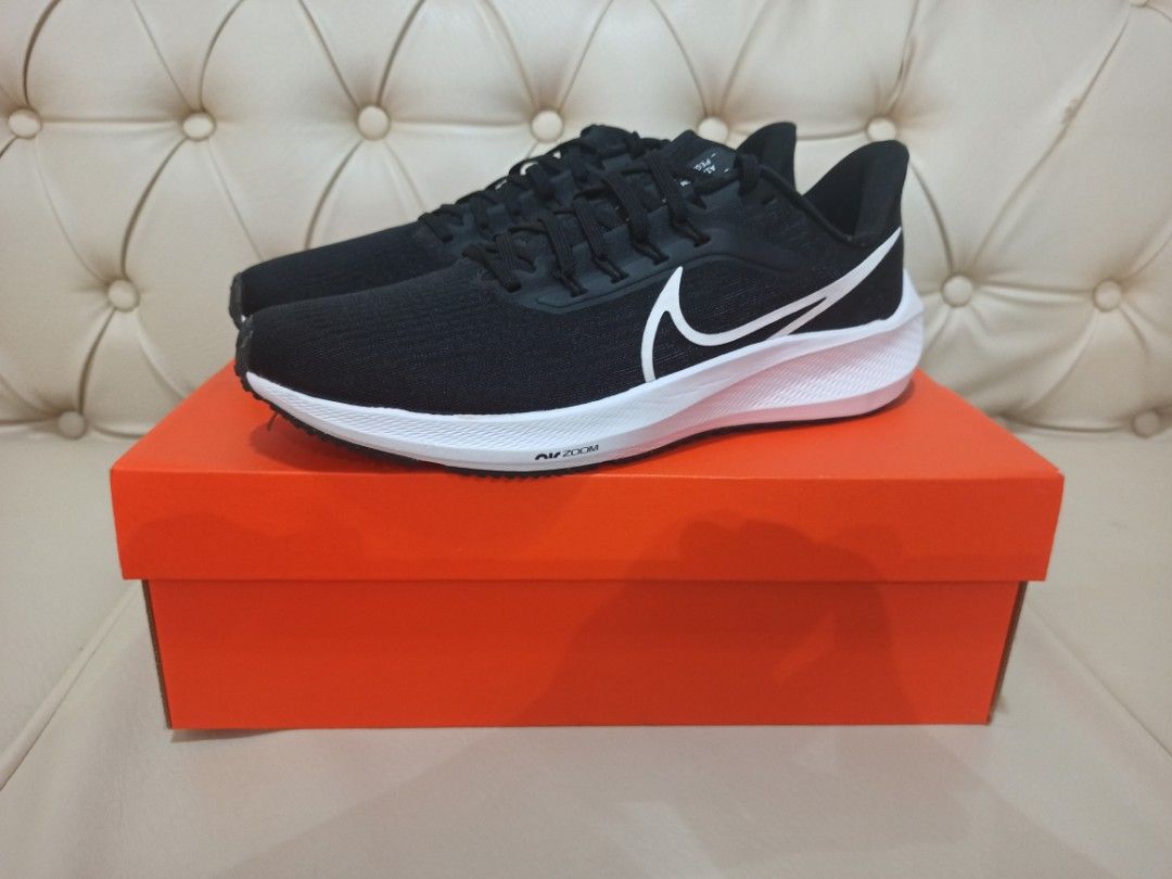 NIKE BUNDLE! ALL for 5,200Php with freebies, Men's Fashion, Activewear ...