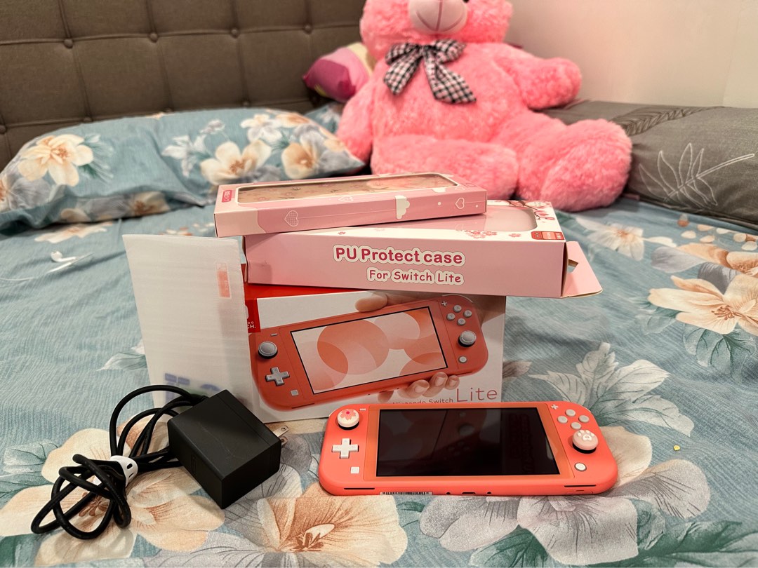 NINTENDO SWITCH LITE CORAL PINK, Video Gaming, Video Game Consoles ...