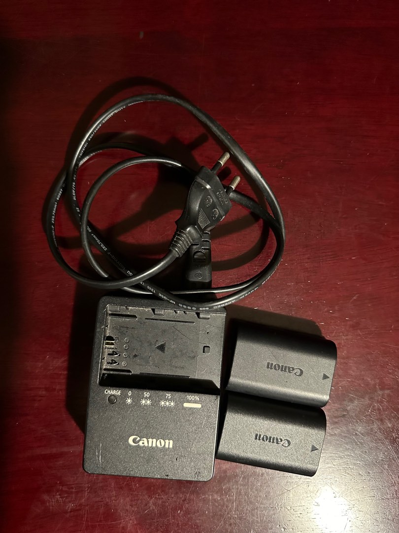 Original Canon LP-E6 Batteries, Photography, Cameras on Carousell