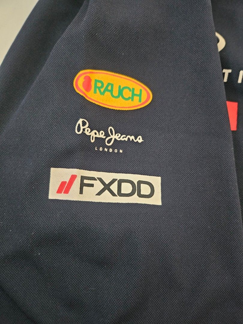 Original Redbull Racing F1 top, Men's Fashion, Tops & Sets, Tshirts ...