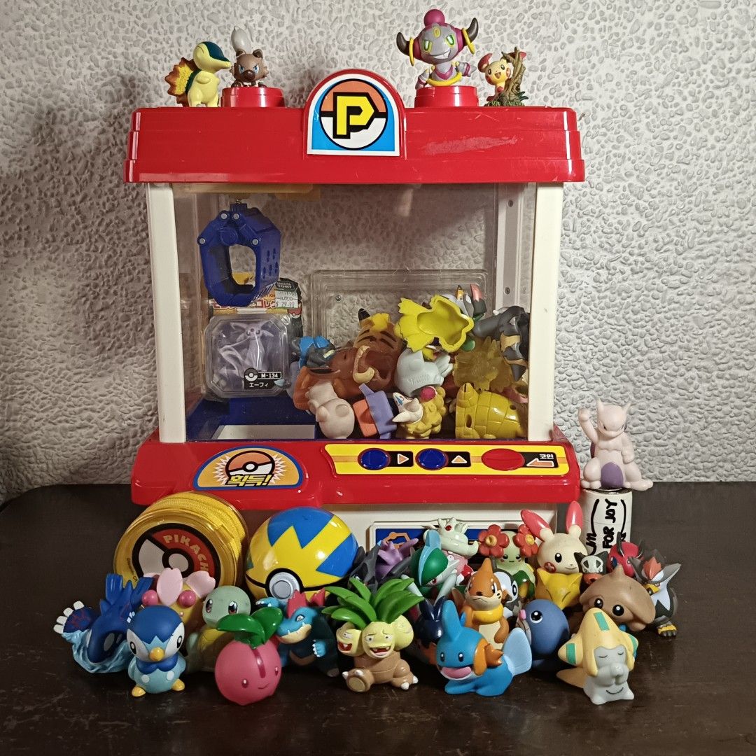 Pokemon Claw Machine with fingerpuppets, Hobbies & Toys, Toys & Games ...