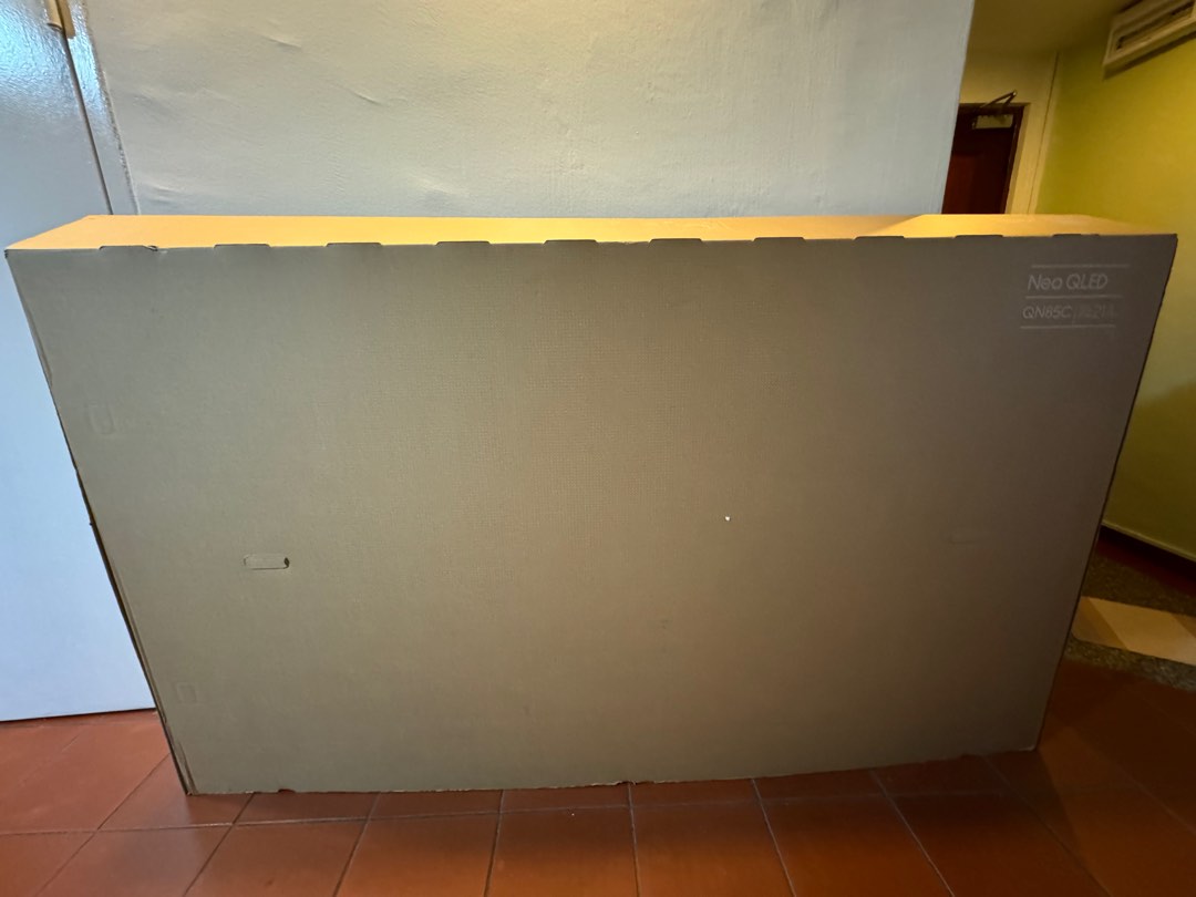 Samsung 85 inch TV Box, Furniture & Home Living, Home Improvement ...