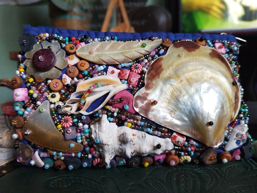 Shell Wallet, Women's Fashion, Bags & Wallets, Wallets & Card holders ...