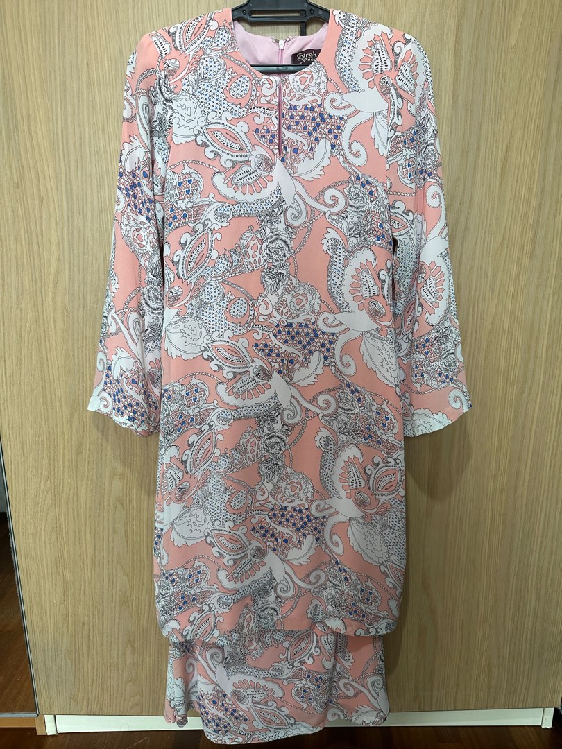 Sireh pinang baju kurung, Women's Fashion, Muslimah Fashion, Baju ...