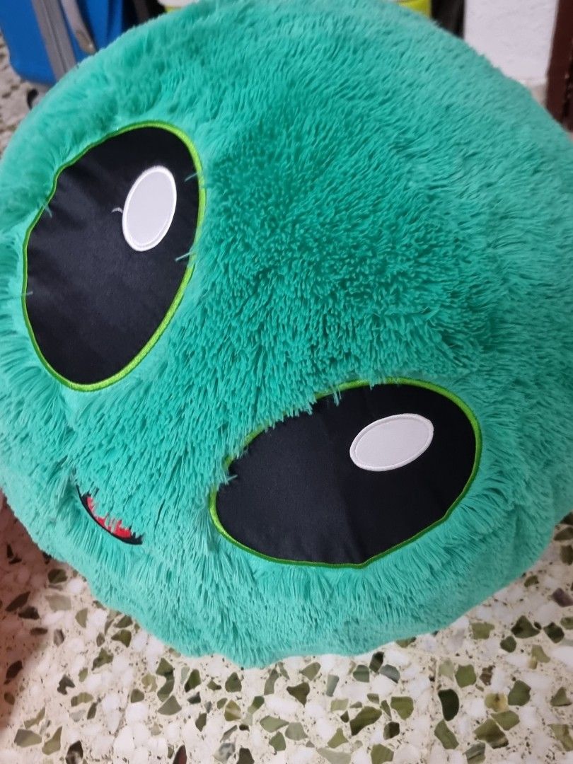 Giant Pink Flamingo and Green Alien Ball Plushie, Hobbies & Toys, Toys ...