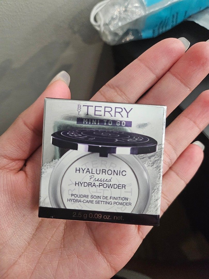 Terry Hydra powder, Beauty & Personal Care, Face, Makeup on Carousell