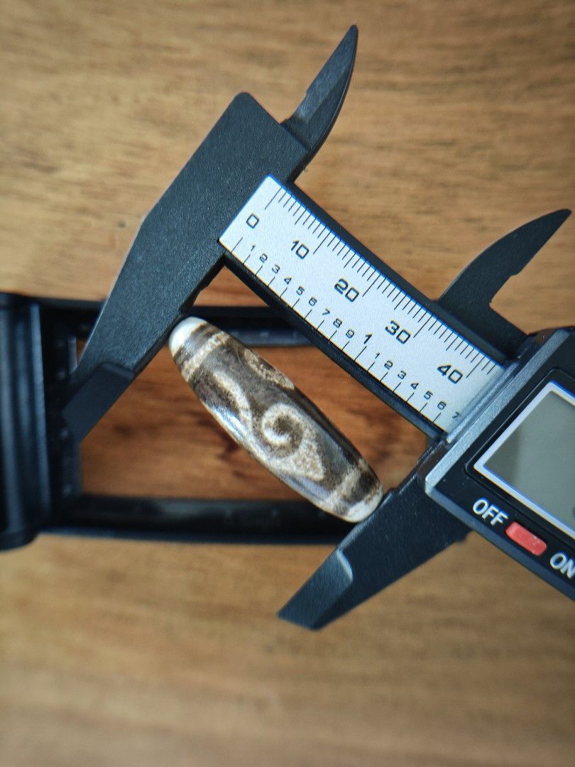 西藏-老料-般若法眼-天珠-风化-天珠-Tibet Aged Prajna Dharma Eye DZI, Hobbies & Toys ...