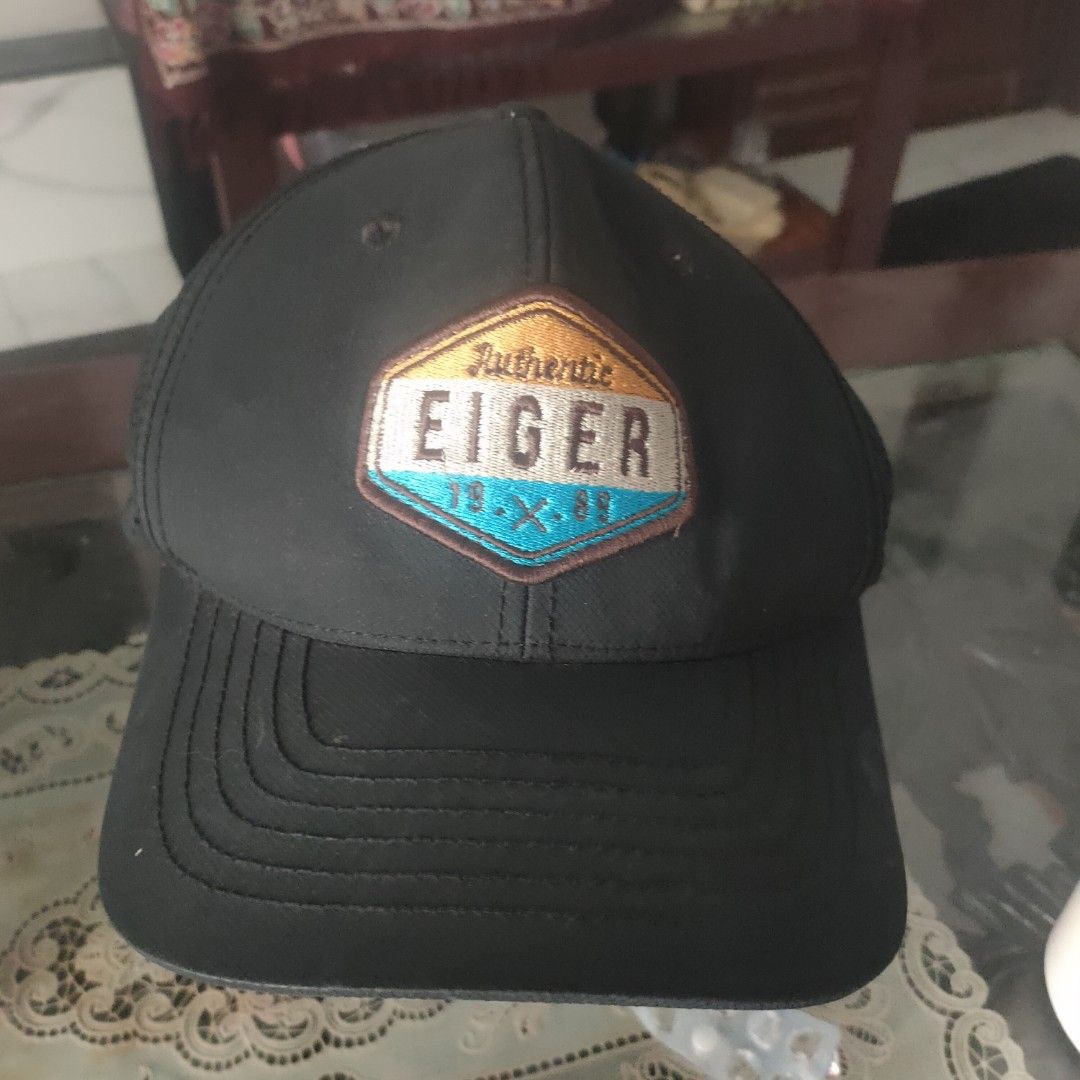 Topi eiger original prelove, Fesyen Pria, Aksesoris, Topi di Carousell