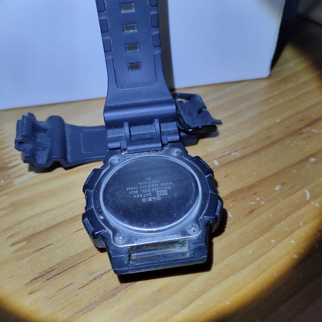 Casio W-735 (broken watch strap), 男裝, 手錶及配件, 手錶 - Carousell