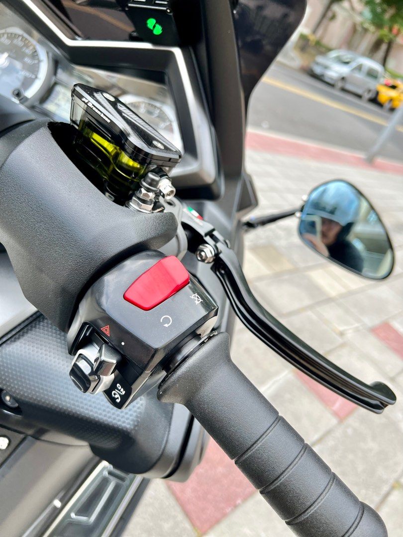 2016年 Yamaha Tmax 530 ABS 特仕版 滿滿改裝精品, 機車, 重機在旋轉拍賣