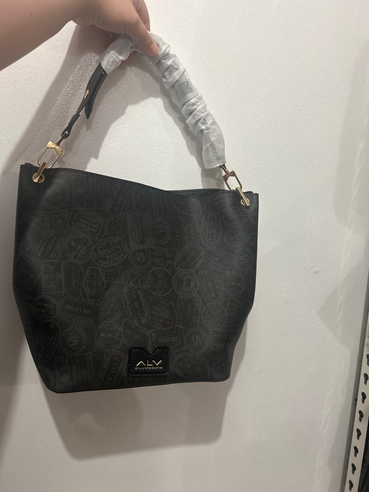 ALV BY ALVIERO MARTINI, Women's Fashion, Bags & Wallets, Cross-body Bags on Carousell