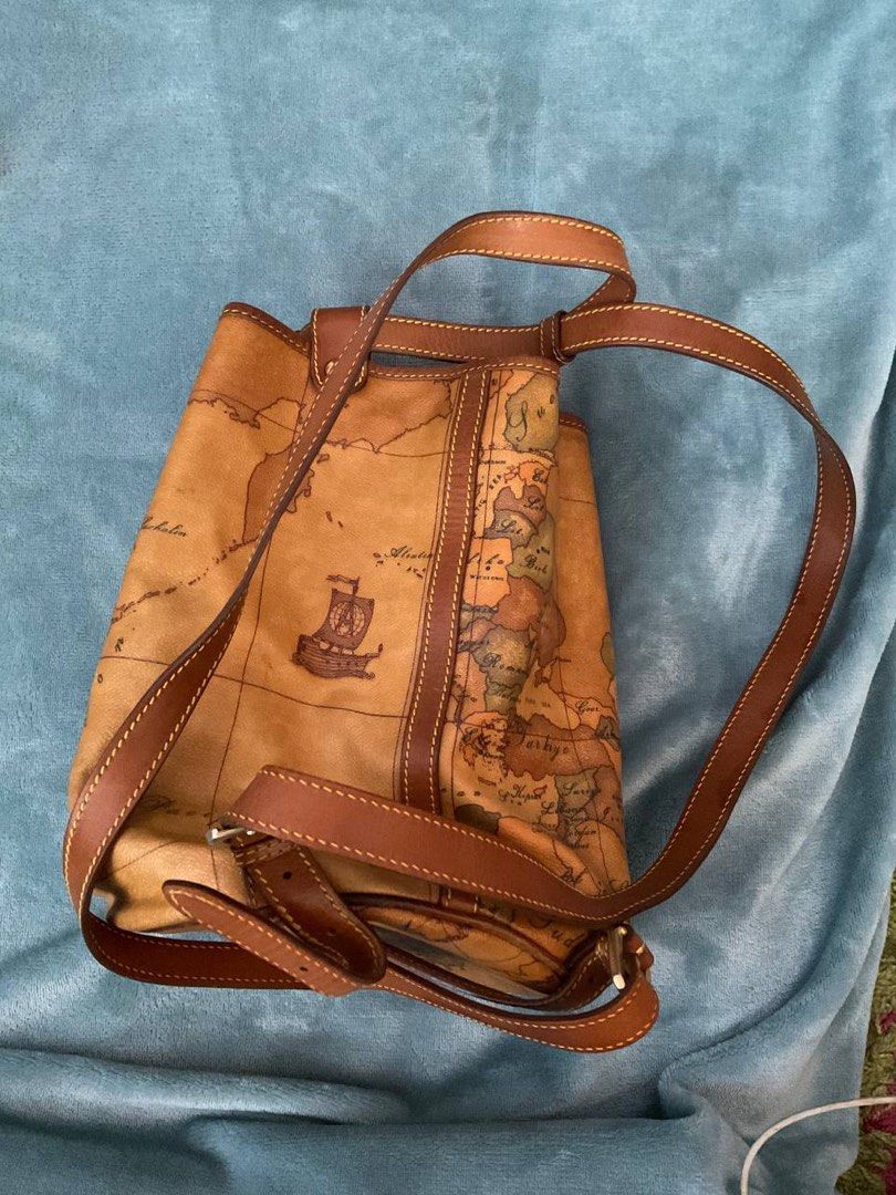 Alviero Martini World Map Bucket Bag, Women's Fashion, Bags & Wallets ...