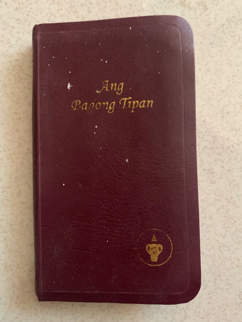 Ang Bagong Tipan (Bible), Hobbies & Toys, Books & Magazines, Religion ...