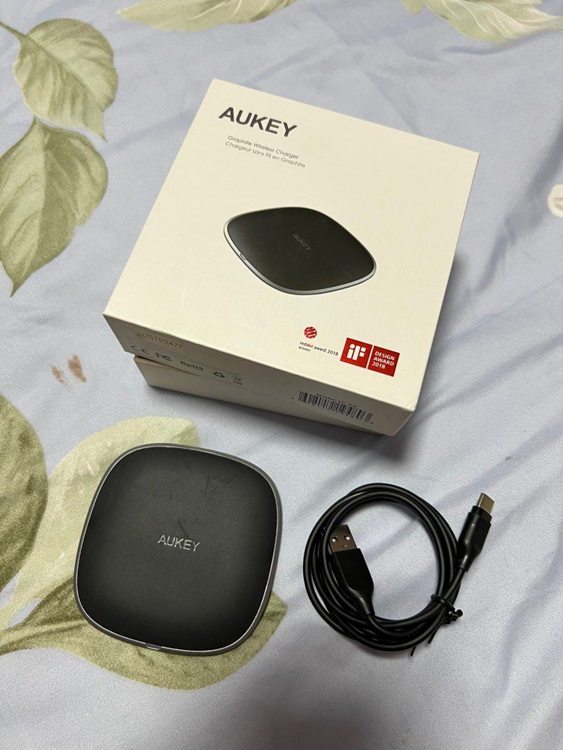 Aukey Graphite Wireless Charger, Mobile Phones & Gadgets, Mobile & Gadget Accessories, Power ...