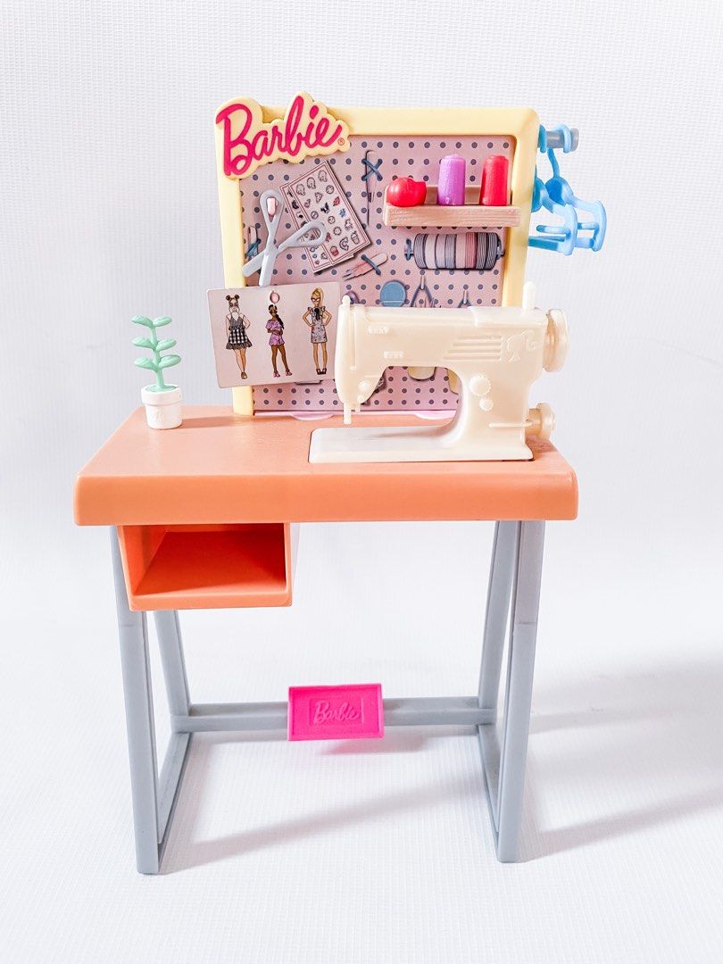 Barbie Fashion Design Studio Playset with Sewing Machine Station, Dress ...