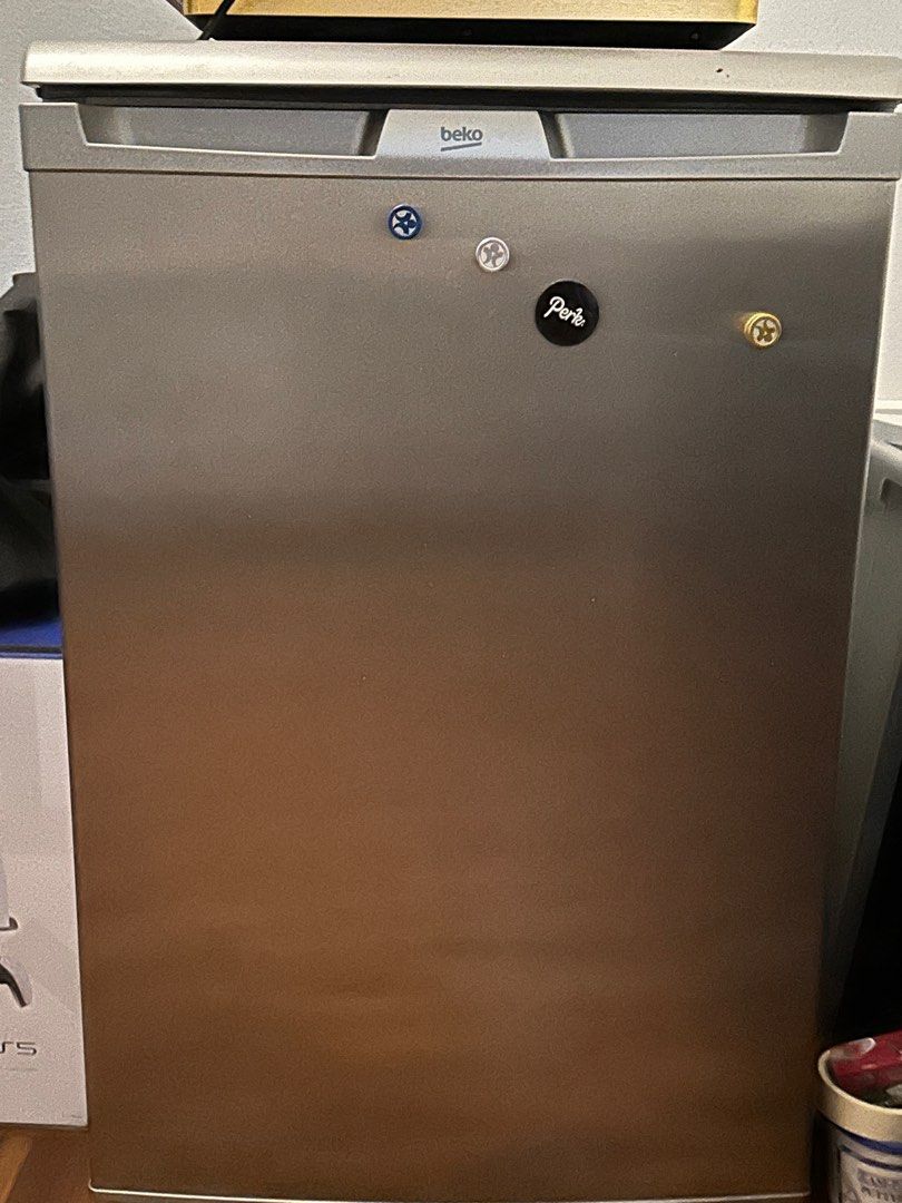 101L fridge ($300 orig), TV & Home Appliances, Kitchen Appliances ...