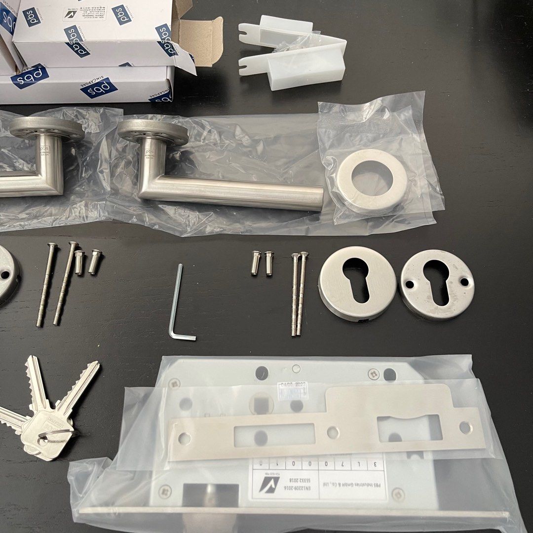 BNIB Entrance / Main Door Lock & Handle Set (Stainless Steel ...