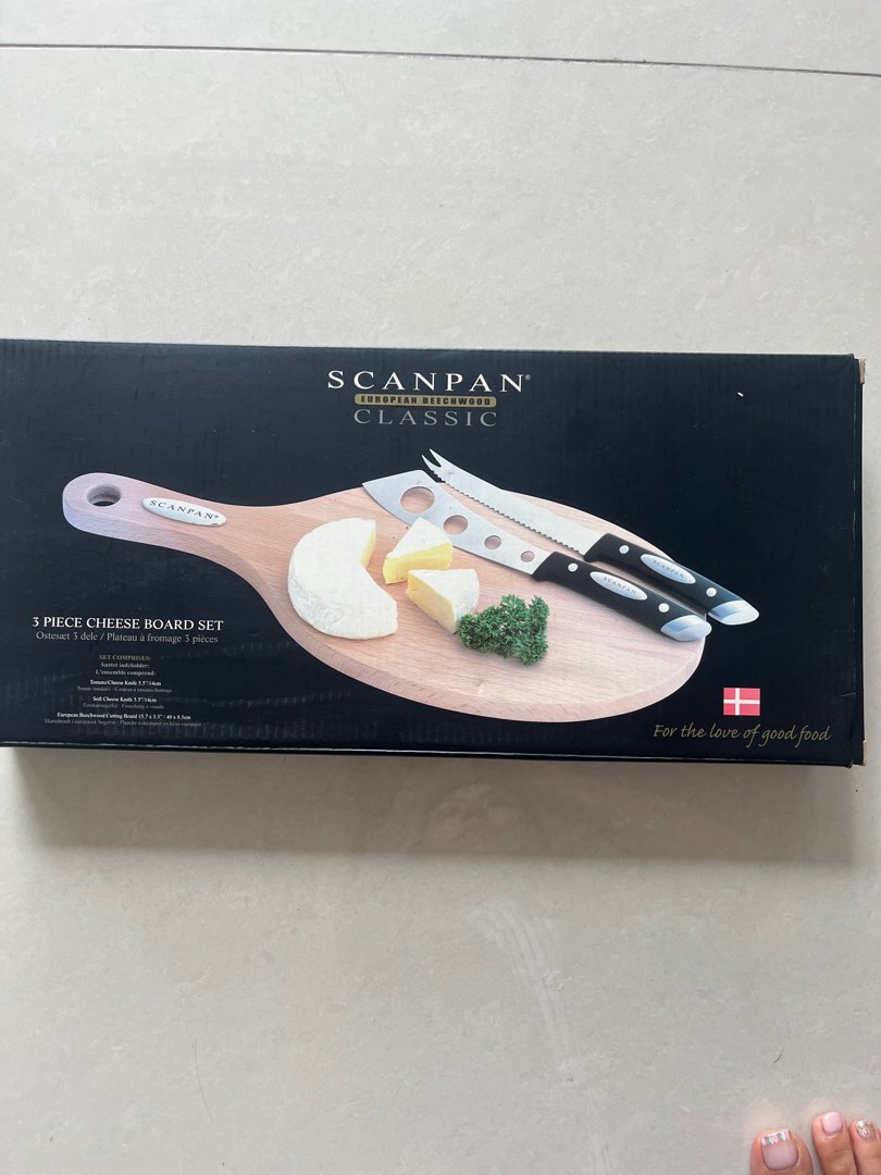 SCANPAN Chopping board and knife, Furniture & Home Living, Kitchenware ...