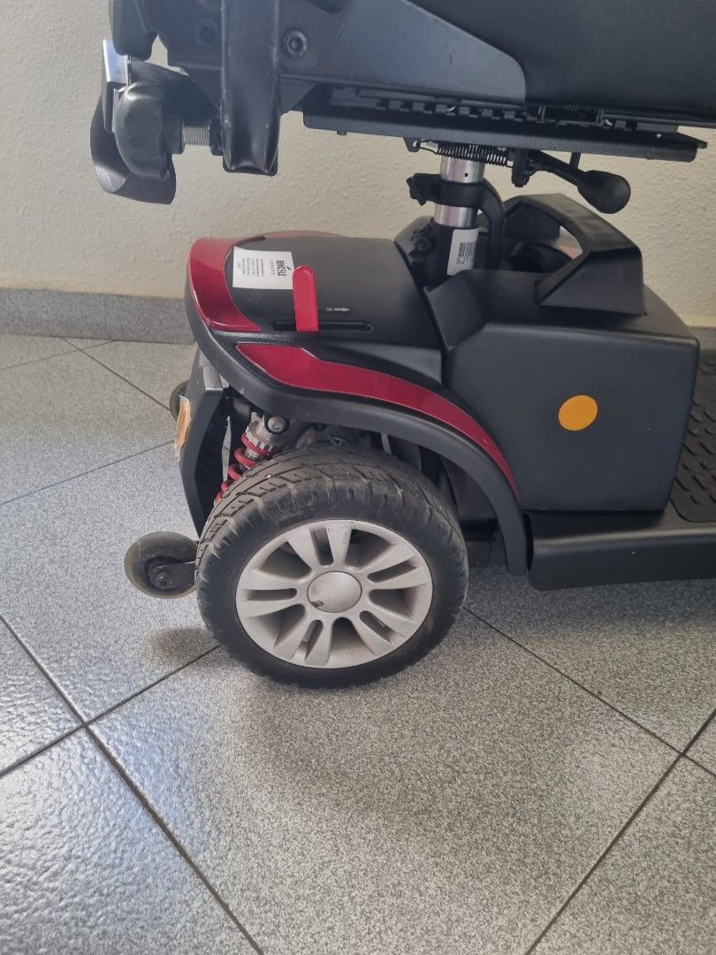 Electric Vehicle PMD R100, Sports Equipment, PMDs, E-Scooters & E-Bikes ...