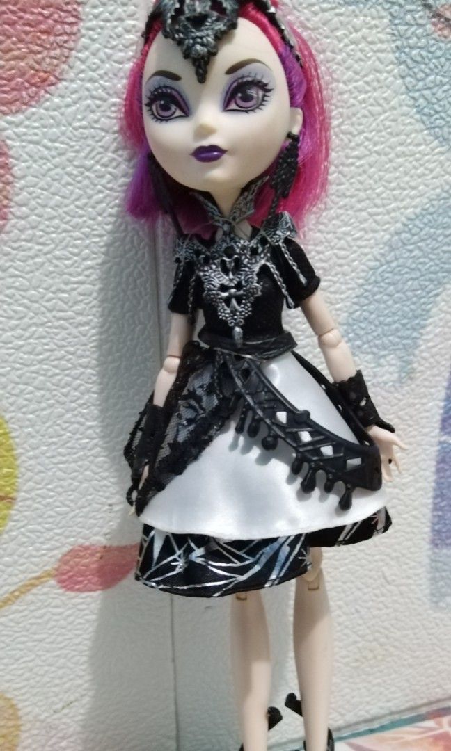 Ever After High Teenage Evil Queen Doll Mira Shards, Hobbies & Toys ...