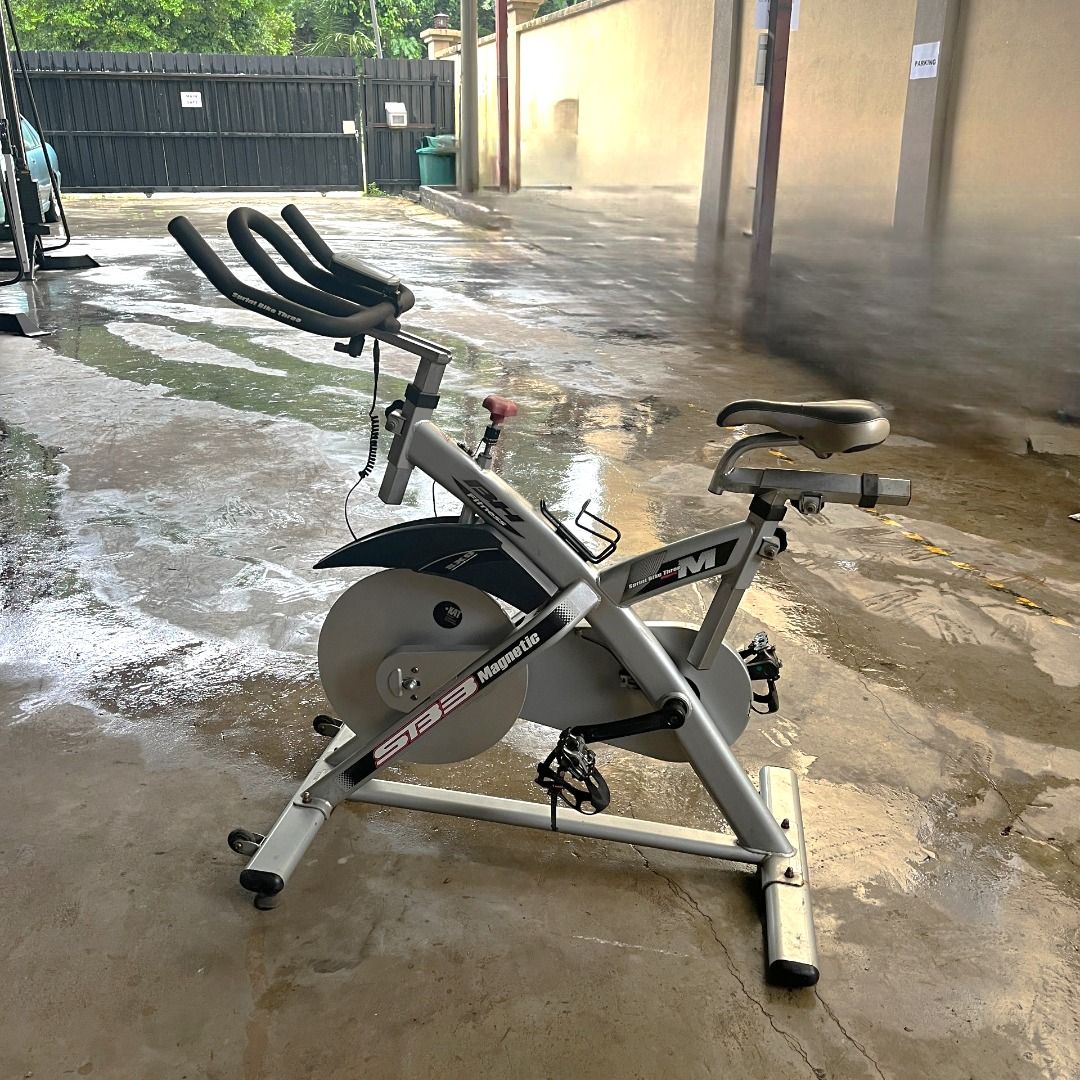 FITNESS GYM EQUIPMENT BH SPINNING BIKE, Sports Equipment, Other Sports ...