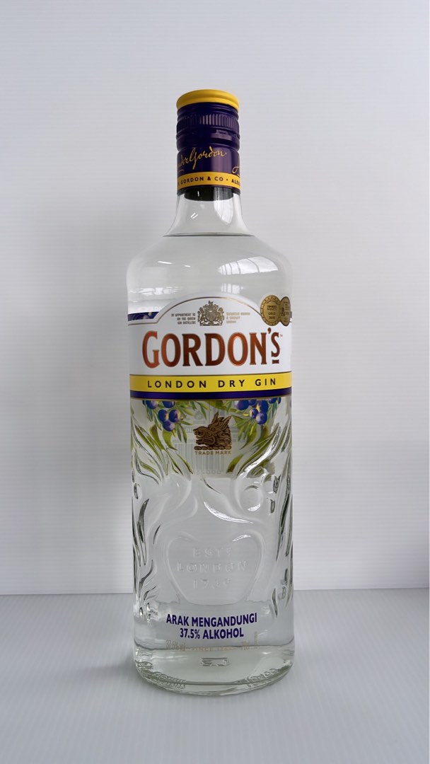 Gordon's London Dry Gin 700ML, Food & Drinks, Alcoholic Beverages on ...