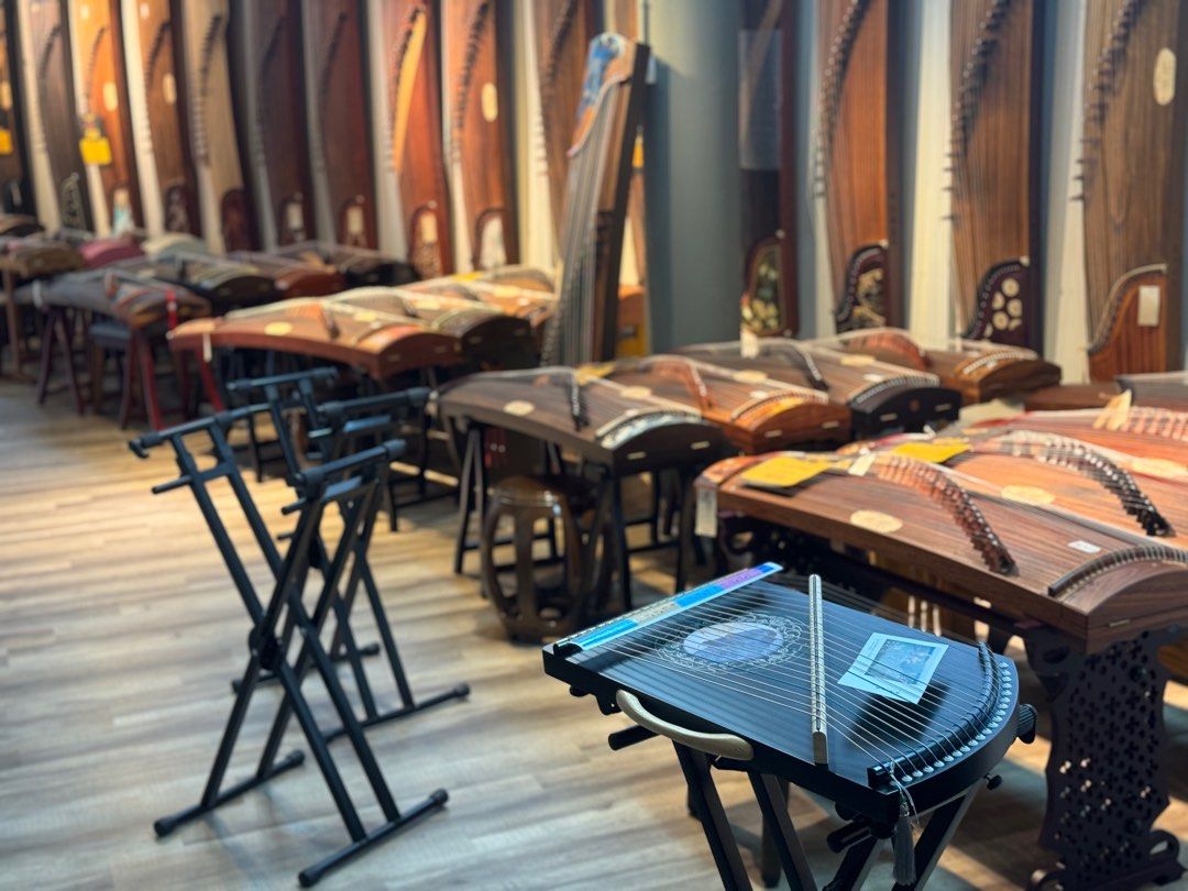 Guzheng mini zither 小古筝 练指器 Cute zheng, Hobbies & Toys, Music & Media ...