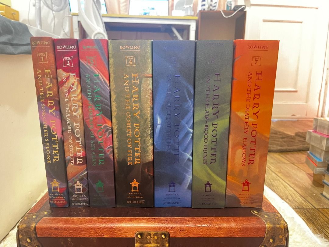 Harry Potter Hardcover Limited Edition Boxed Set: All 7 Books in Chest ...