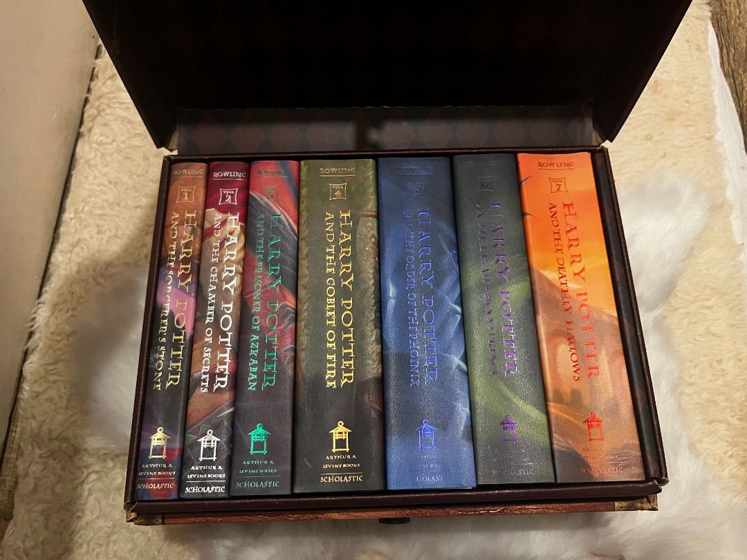 Harry Potter Hardcover Limited Edition Boxed Set: All 7 Books in Chest ...