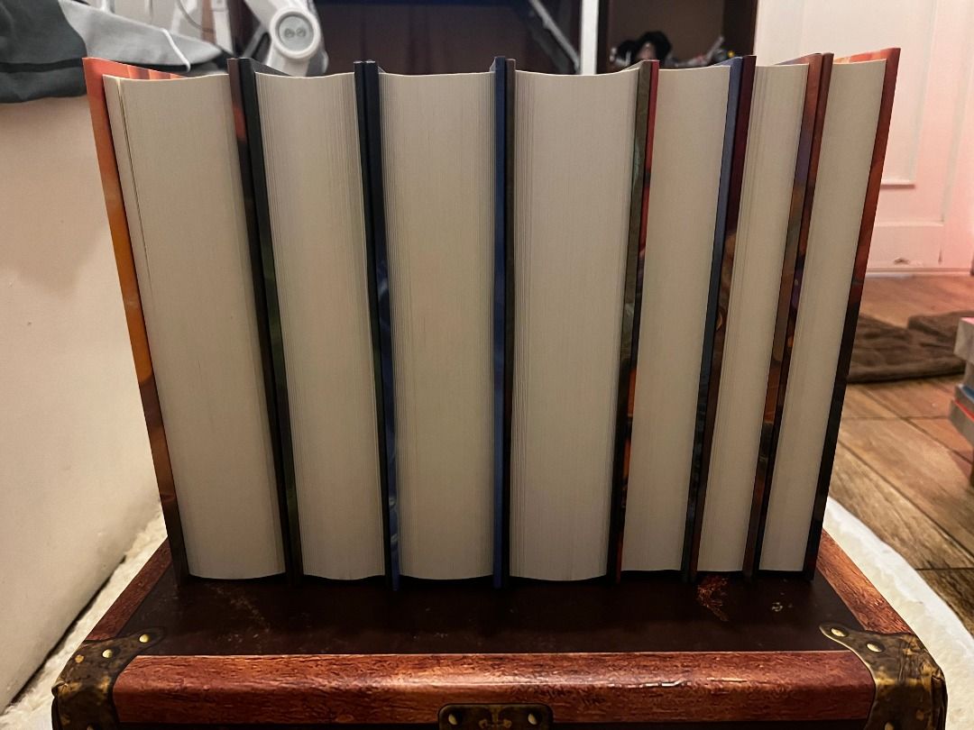 Harry Potter Hardcover Limited Edition Boxed Set: All 7 Books in Chest ...