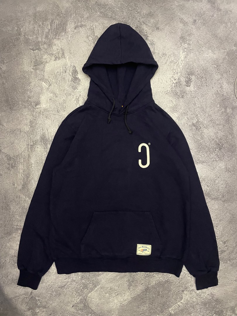 hoodie critic wear mfg.co, Fesyen Pria, Pakaian , Atasan di Carousell